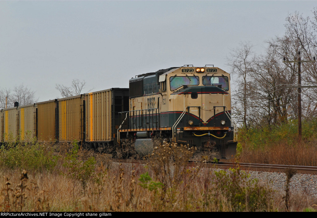 BNSF 9723 works dpu on a empty ucex coal.
